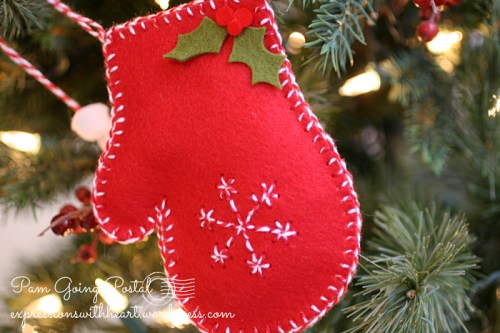 Memory Box Plush Mitten dies…